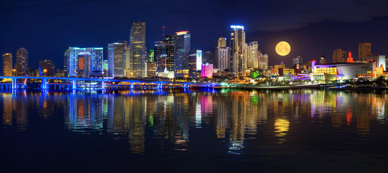 Miami Night Cruise | 60-Minute Escape Under the City Lights